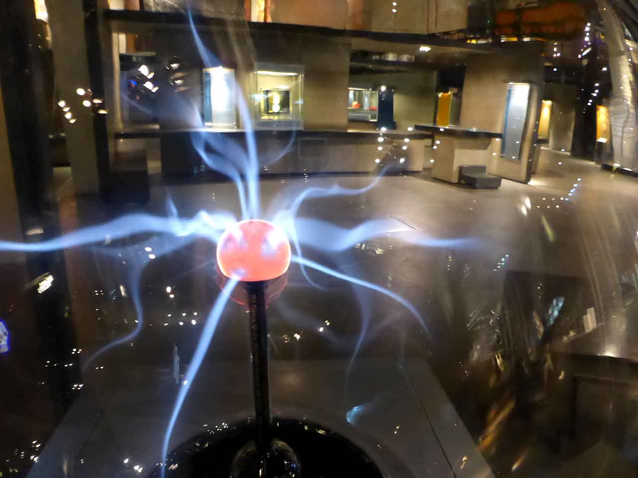 CosmoCaixa: Besichtigung, Eintritt, Öffnungszeiten und Infos